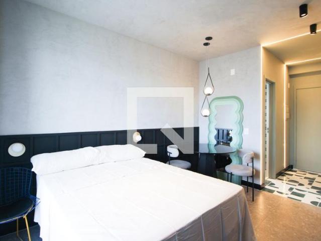 Kitnet, Vila Olímpia, 1 Quarto, 28 m2 São Paulo