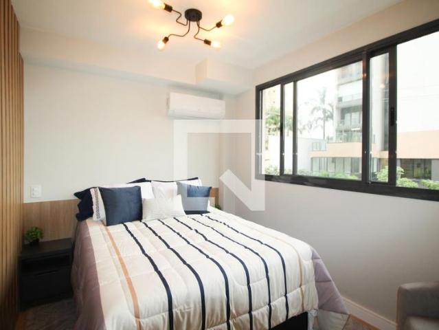Kitnet, Vila Olímpia, 1 Quarto, 28 m2 São Paulo