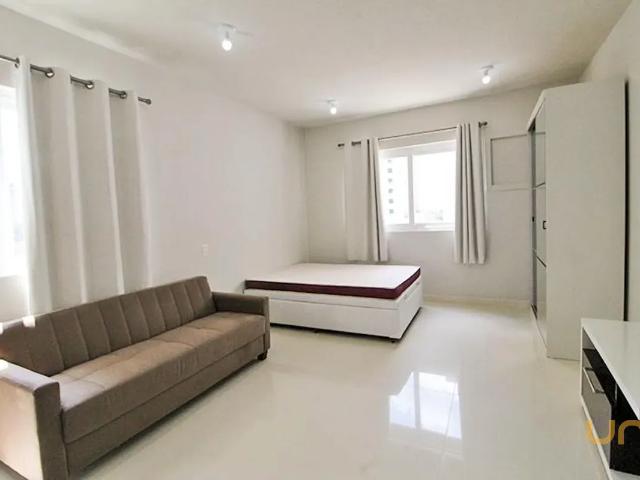 Kitnet/Conjugado 1 Quarto Centro 32m²