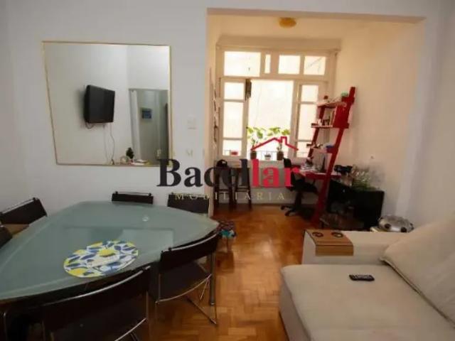 Kitnet/Conjugado: / Residencial / Copacabana