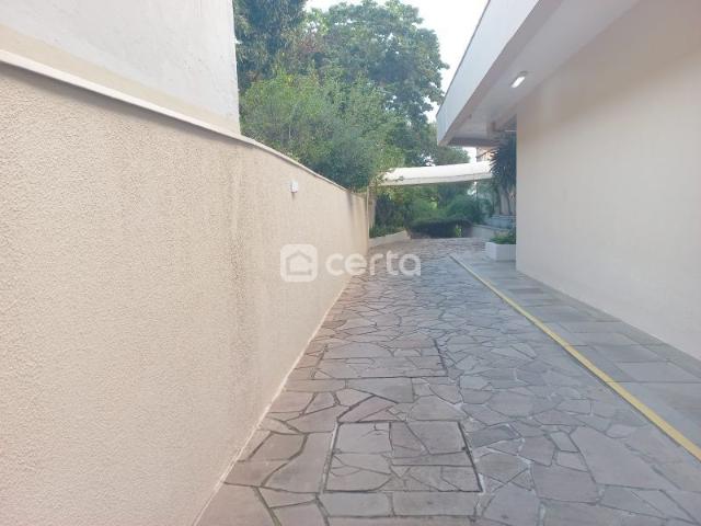 Kitnet/JK para alugar com 25m², 1 vaga, Independência, Porto Alegre
