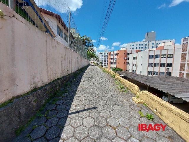 Kitnet/Loft/Studio 1 Quarto Trindade 20m²