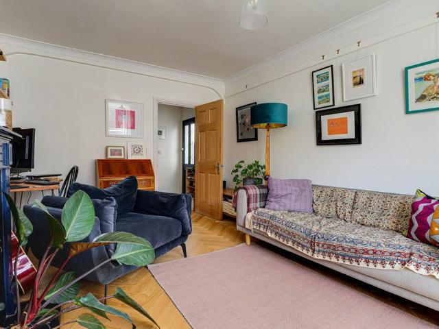 Kitsbury Road, Berkhamsted, HP4 3EA