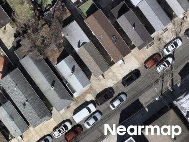 Komorn St