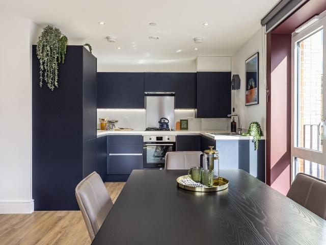 Kooky High Wycombe, Desborough Road High Wycombe HP11, 2 bed flat to rent, £2,200 pcm | PrimeLocation