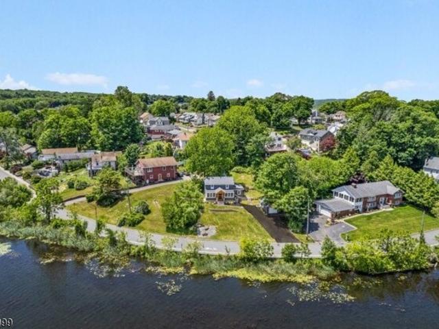 Koclas Dr, Netcong, Home For Sale