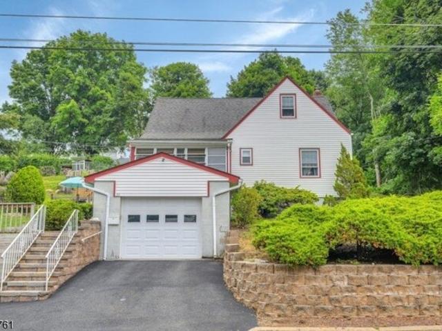 Koclas Dr, Netcong, Home For Sale