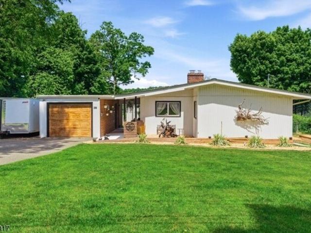 Koclas Dr, Netcong, Home For Sale
