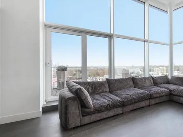Koenigsegg London, 375 Kensington High Street, London, W14 8QA, United Kingdom | 3 bed duplex for rent #167642925 | Rentberry