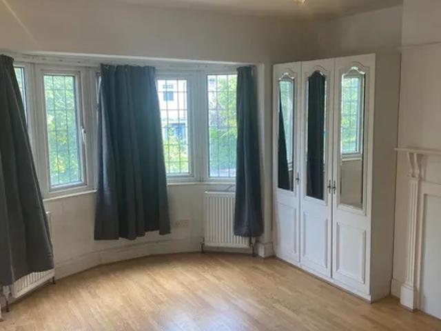 Koi, 23 The Broadway, London, NW7 3DA, United Kingdom | 1 bed house for rent #166526334 | Rentberry