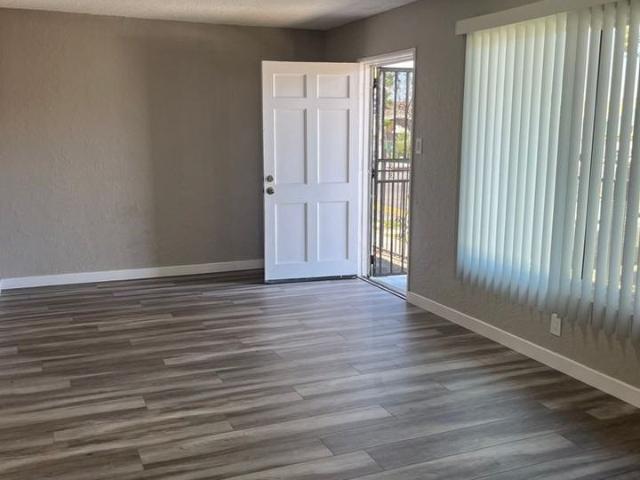 KOSOO 05 2 Bedroom Apartment for Rent at 1132 1132 1134 1/2 E. 81st Street, Florence Graham, CA 90001 Florence Graham