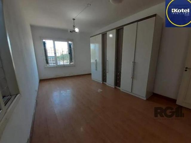 KOTEL IMOBILIÁRIA VENDE Apartamento de um dormitório com pátio privativo no bair