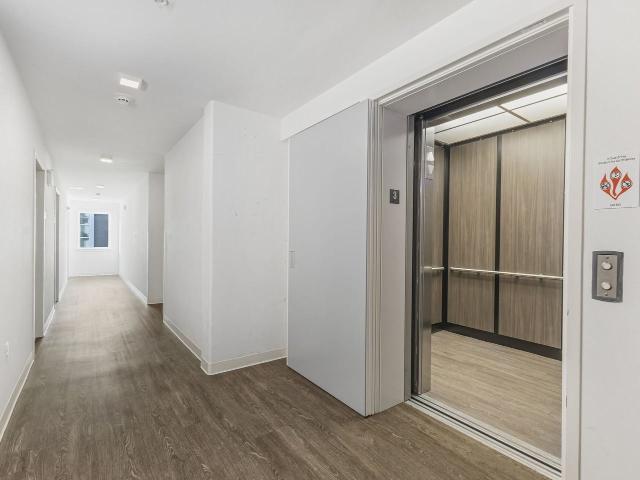 Koz on Market Studio Apartment for Rent at 1554 Market St, Tacoma, WA 98402 New Tacoma