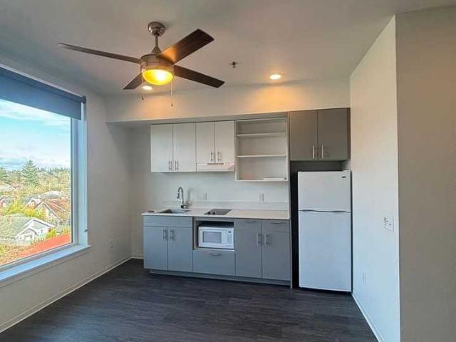 Koz on Sandy Studio Apartment for Rent at 2180 Ne 47th Ave, Portland, OR 97213 Rose City Park