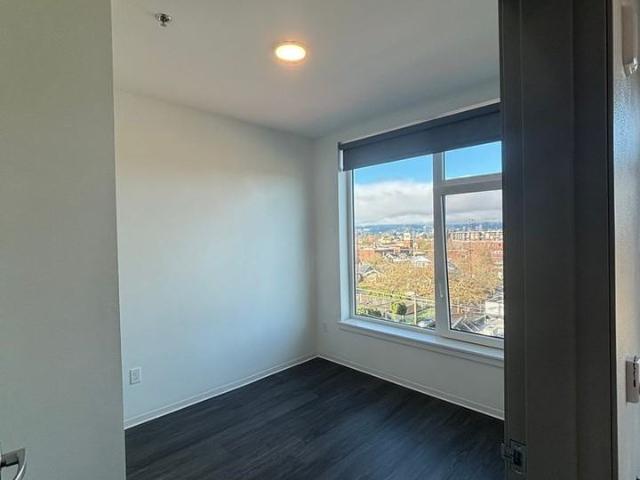Koz on Sandy Studio Apartment for Rent at 2180 Ne 47th Ave, Portland, OR 97213 Rose City Park