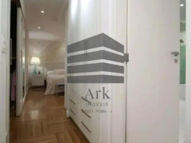 Klabin: alto padrão, 1 por andar, 3 stes, living 3 ambientes com varanda. Lavabo, hall íntimo, 3 vgs