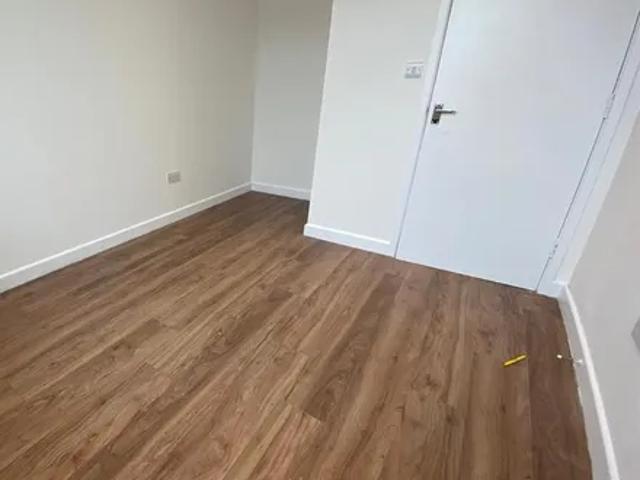 Klass Dry Cleaners, Whalebone Lane South, London, RM8 1BB, United Kingdom | 1 bed apartment for rent #140228298 | Rentberry