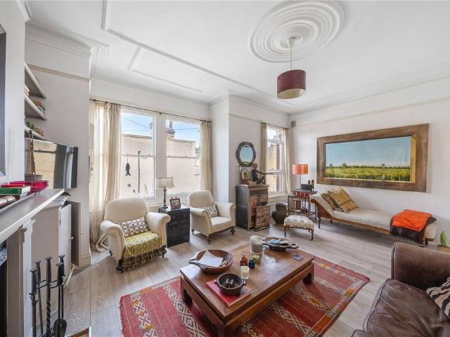 Klea Avenue, London, SW4 maisonette to rent