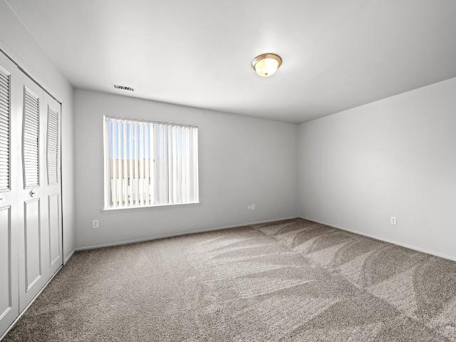 Knottingham Apartments 2 Bedroom Apartment for Rent at 23128 Wellington Cres, Mount Clemens, MI 48036 Clinton Township