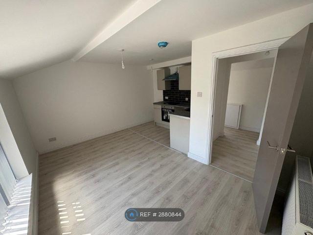 Knotty Cross Flats Halewood Road, Liverpool L25, 2 bed flat to rent, £945 pcm | PrimeLocation