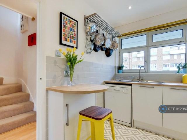 Knowlden House, London, E1 2 bed maisonette to rent £2,000 pcm £462 pw