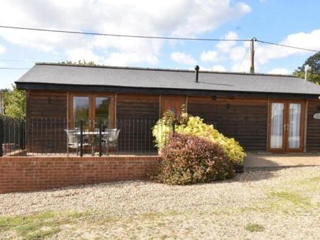 Knowle Hill, Ulcombe, 2 Bedroom Chalet