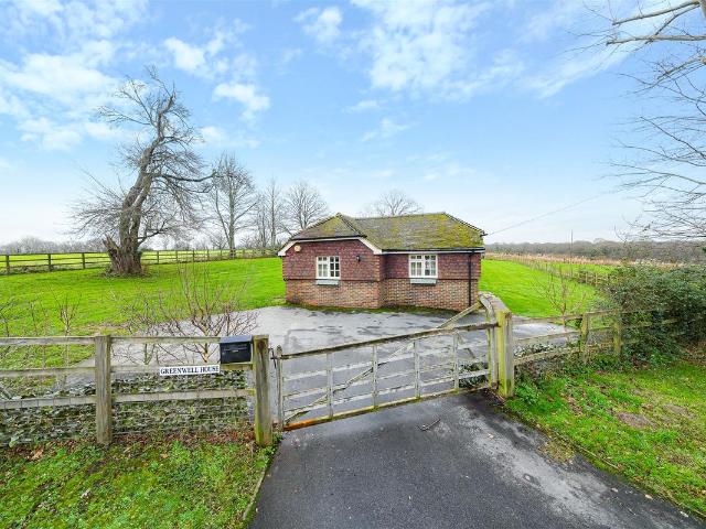 Knowle Lane, Cranleigh GU6, 1 bed detached bungalow to rent, £1,650 pcm | PrimeLocation