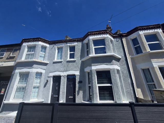 Knowles Hill Crescent, London SE13, 3 bed terraced house to rent, £2,700 pcm | PrimeLocation
