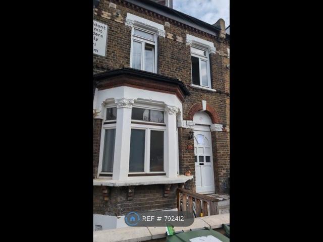 Knowles Hill Crescent, London SE13, Room to rent, £900 pcm | PrimeLocation