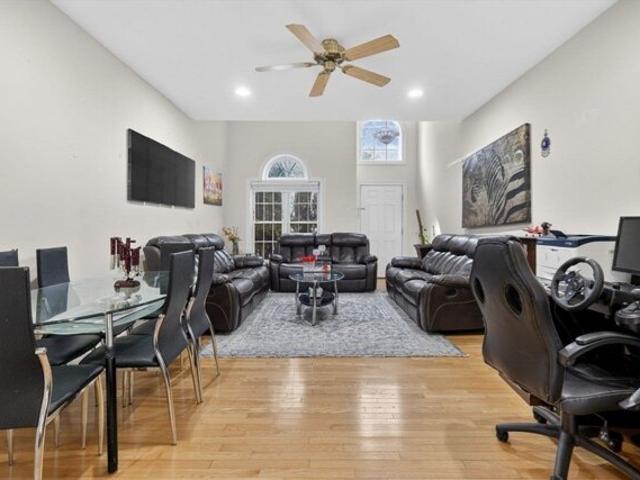 Knowlton Cir Unit,upton, Condo For Sale