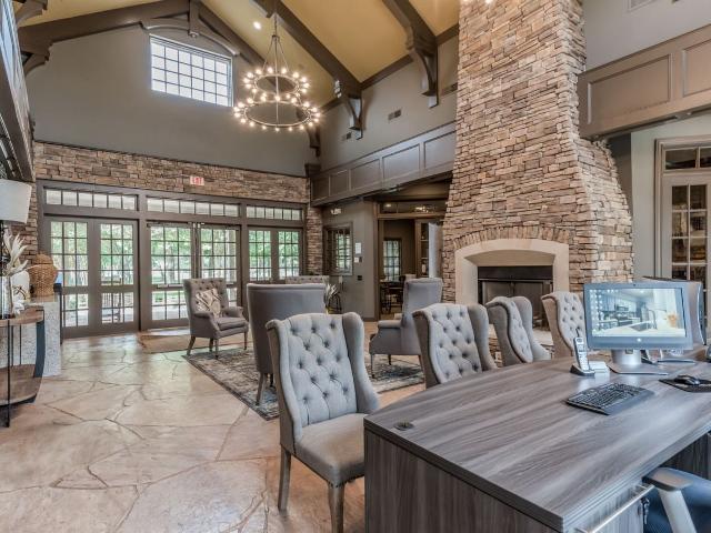 Knox at Shadowlake 3 Bedroom Apartment for Rent at 12360 Richmond Ave, Houston, TX 77082 Eldridge West Oaks
