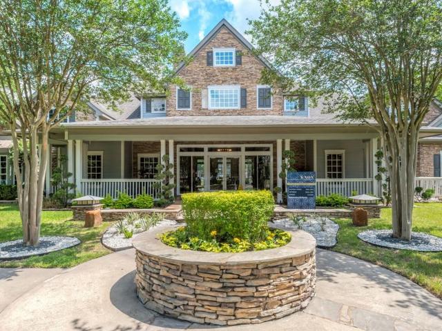 Knox at Shadowlake 2 Bedroom Apartment for Rent at 12360 Richmond Ave, Houston, TX 77082 Eldridge West Oaks