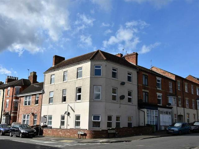 Knox Road, Wellingborough NN8, 2 bed flat to rent, £750 pcm | PrimeLocation