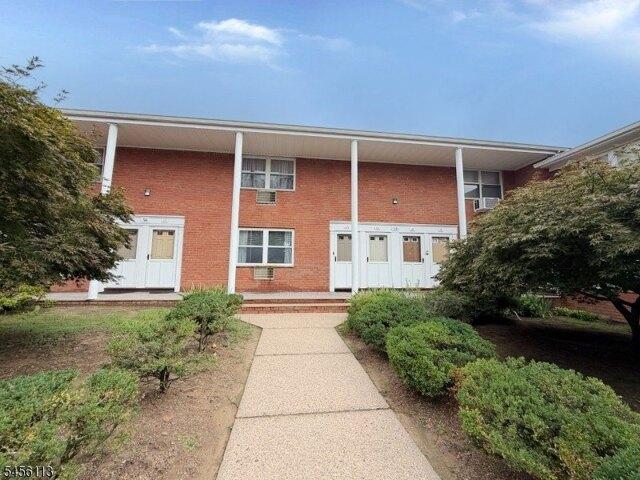 Knox Ter Apt B, Wayne, Condo For Sale