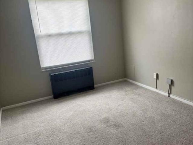 Knoxville Manor 3 Bedroom Apartment for Rent at 4809 N Knoxville Ave, Peoria, IL 61614