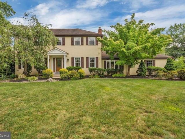 Knoll Ct, Moorestown, Home For Sale