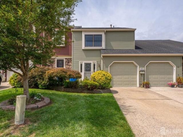 Knoll Ct, Old Bridge, Home For Sale