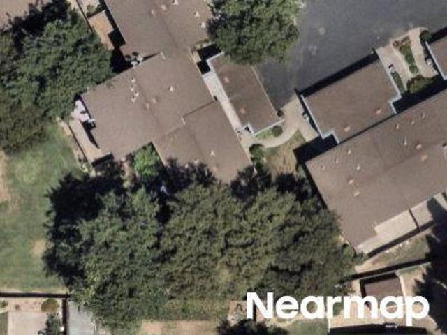 Knollwood Dr