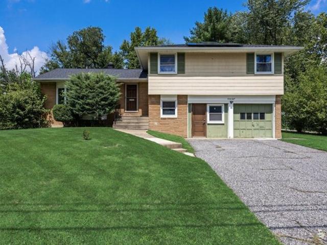Knollwood Dr, Cherry Hill, Home For Sale