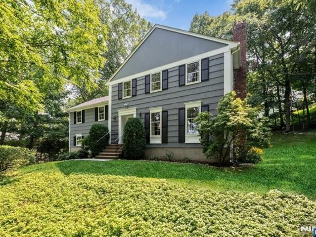 Knollwood Dr, Morris Township, Home For Sale