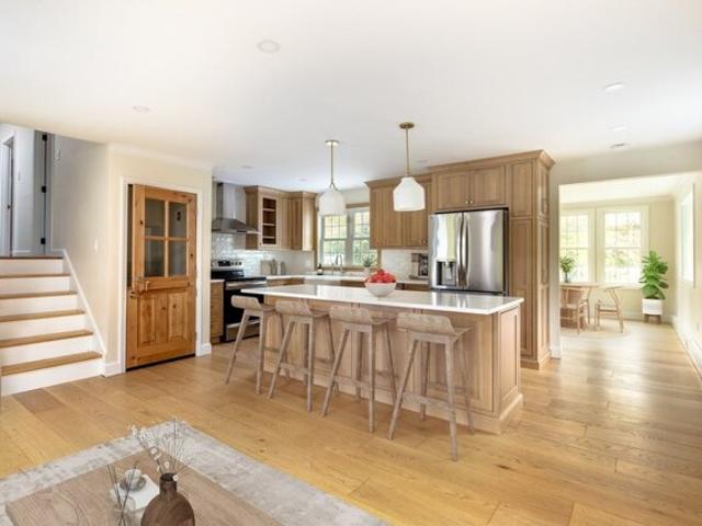 Knollwood Dr, Mattapoisett, Home For Sale