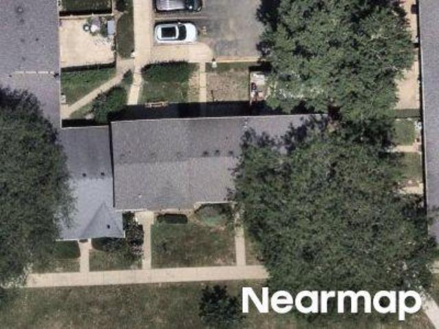 Knollwood Ln