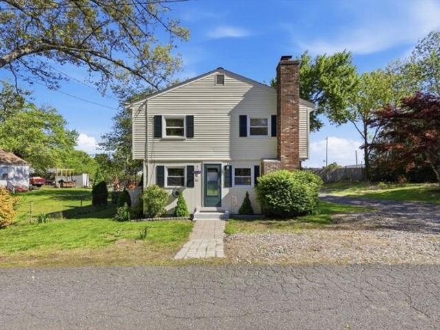 Knollwood Rd, Southwick, Home For Sale