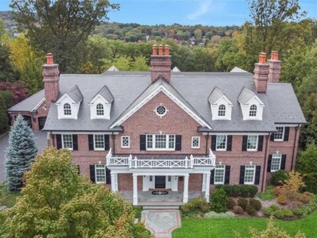 Knollwood Rd, Ridgewood, Home For Sale