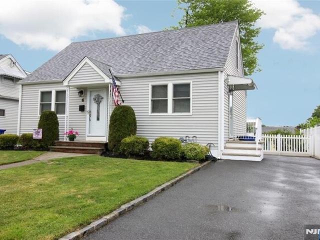 Knollwood Rd, Totowa, Home For Sale