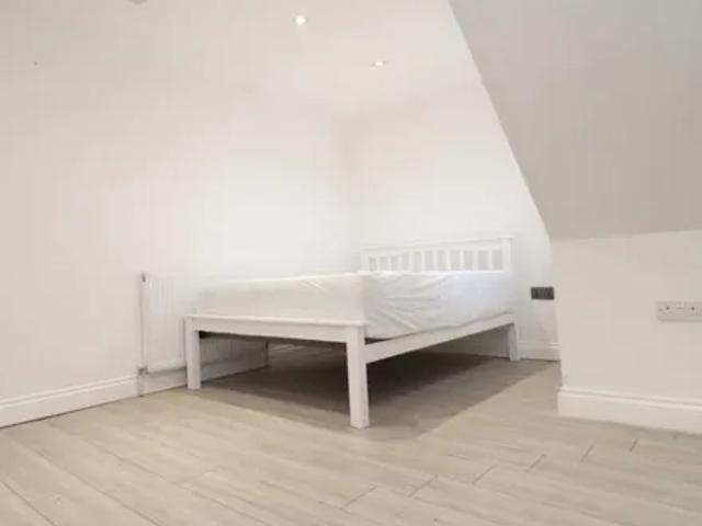 Knollys Road, London, SW16 2NX, United Kingdom | Room for rent #154576388 | Rentberry