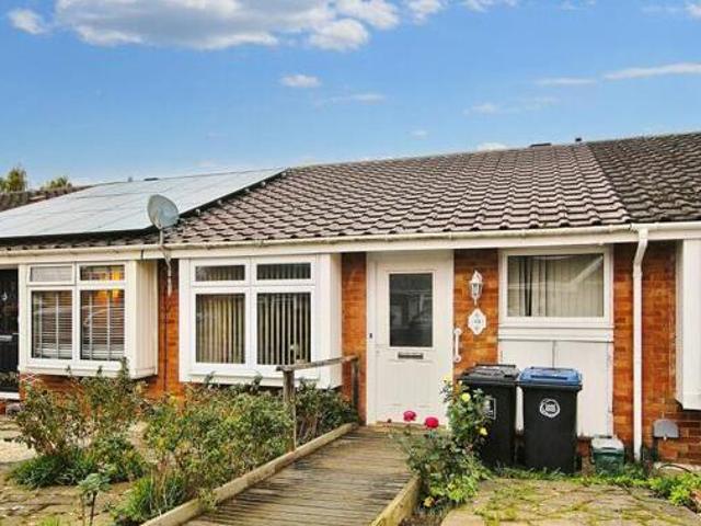 Knaphill, Staveley Way, Woking, 1 Bedroom Bungalow