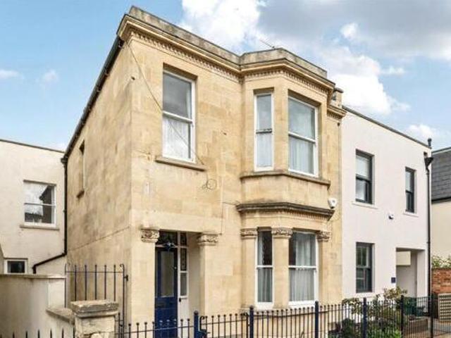 Knapp Road, Cheltenham, 3 Bedroom Semi detached