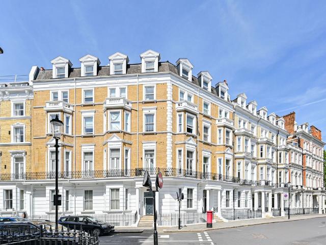 Knaresborough Place, South Kensington, London SW5, Studio to rent, £2,600 pcm | PrimeLocation