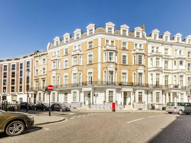 Knaresborough Place, South Kensington, London SW5, Studio to rent, £3,012 pcm | PrimeLocation